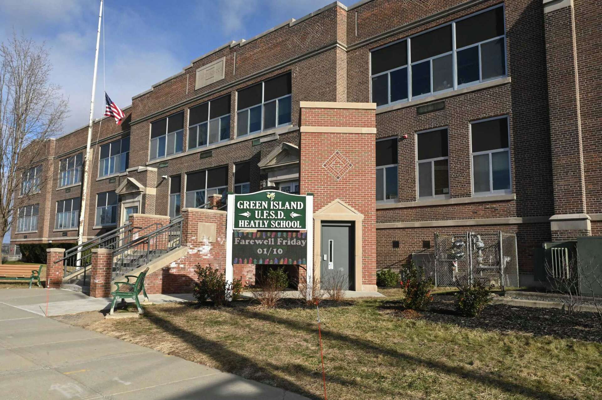 Green Island Heatly School 9th-12th graders may go to Watervliet High