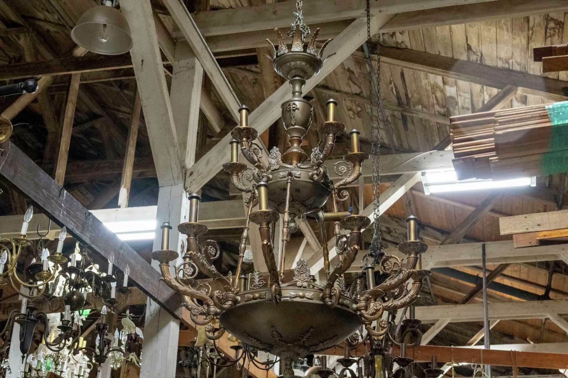 Salvage Warehouse closing will erase stacks of Houston history