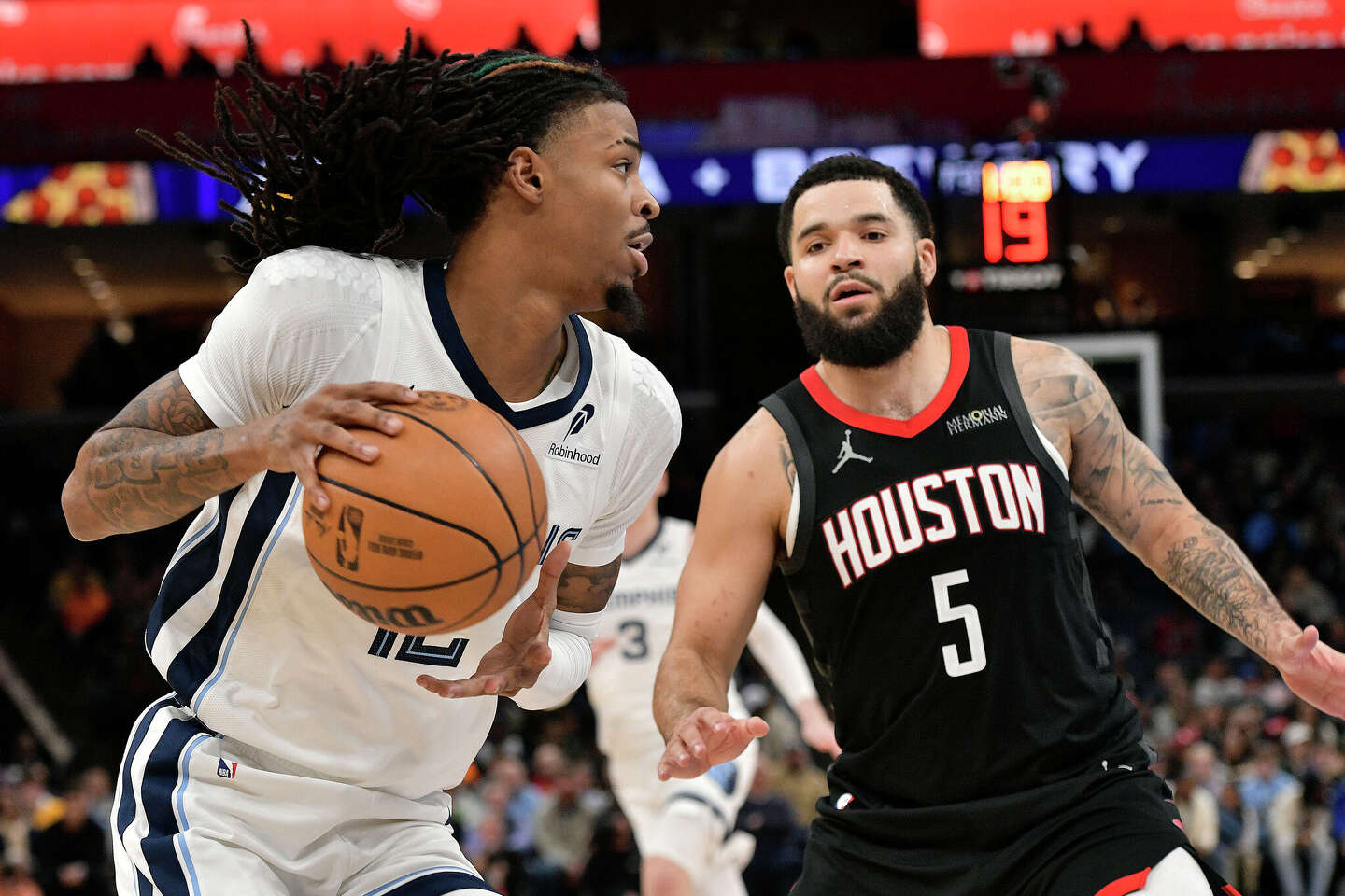 Houston Rockets top Memphis Grizzlies, retain 2nd place in West
