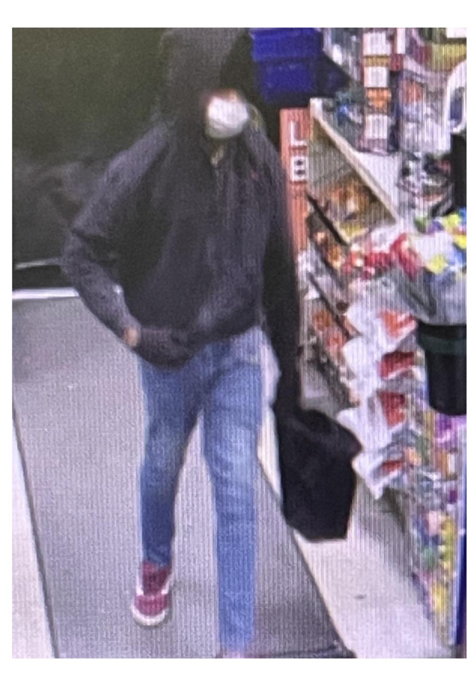 Rotterdam releases photographs of suspect in Country Farms robbery
