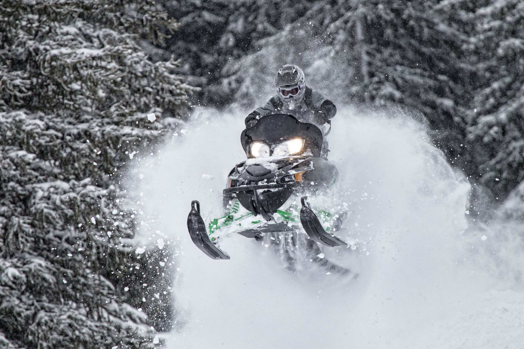 Michigan DNR announces Free Snowmobiling Weekend this January
