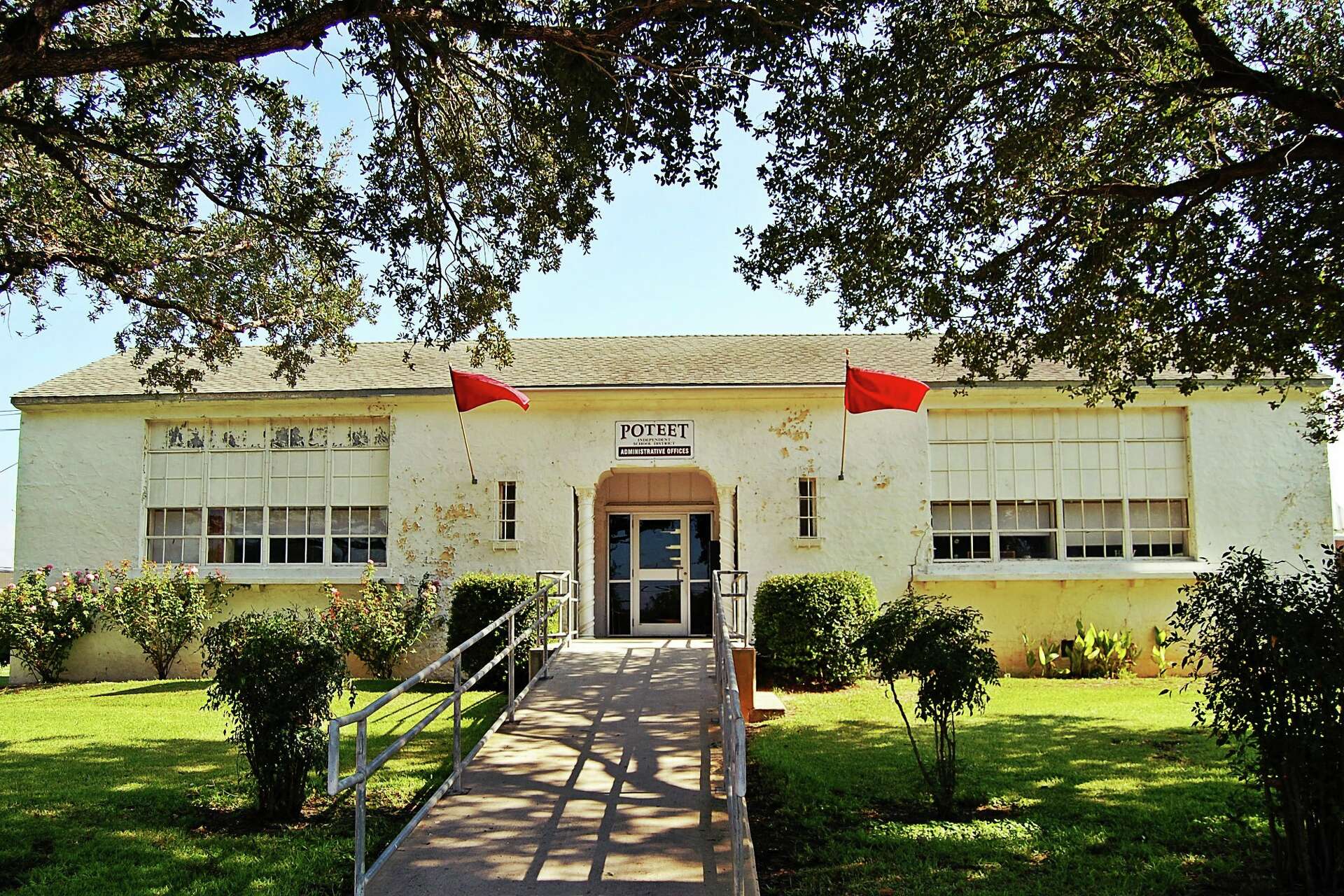 Investigation into Texas school bomb threat remains ongoing