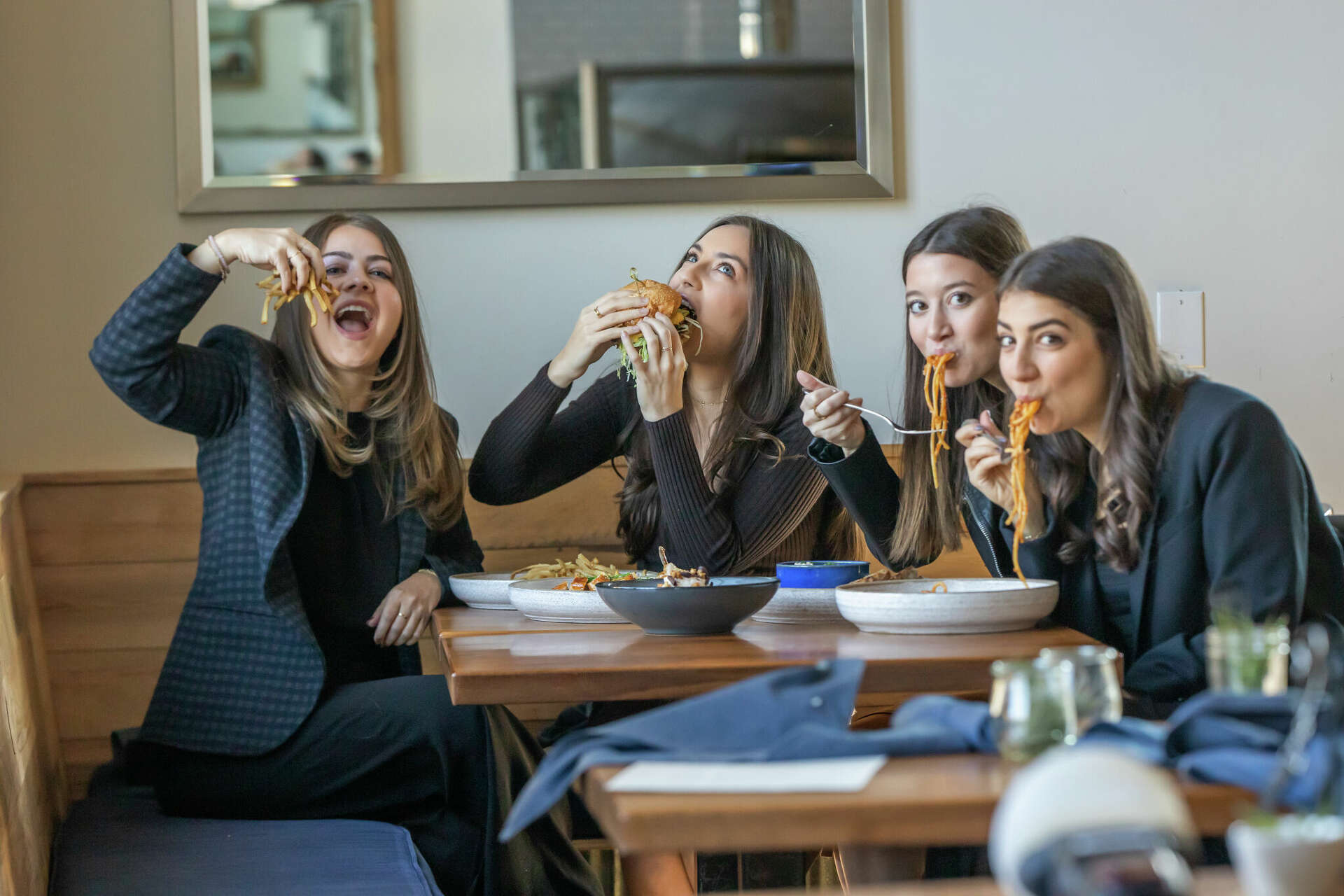 Forbes-recognized CT food influencers, Sistersnacking, talk viral fame