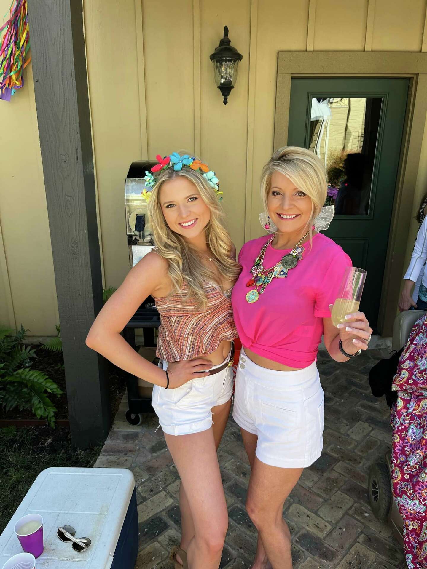 Ex-San Antonio TV anchor's daughter near California wildfires