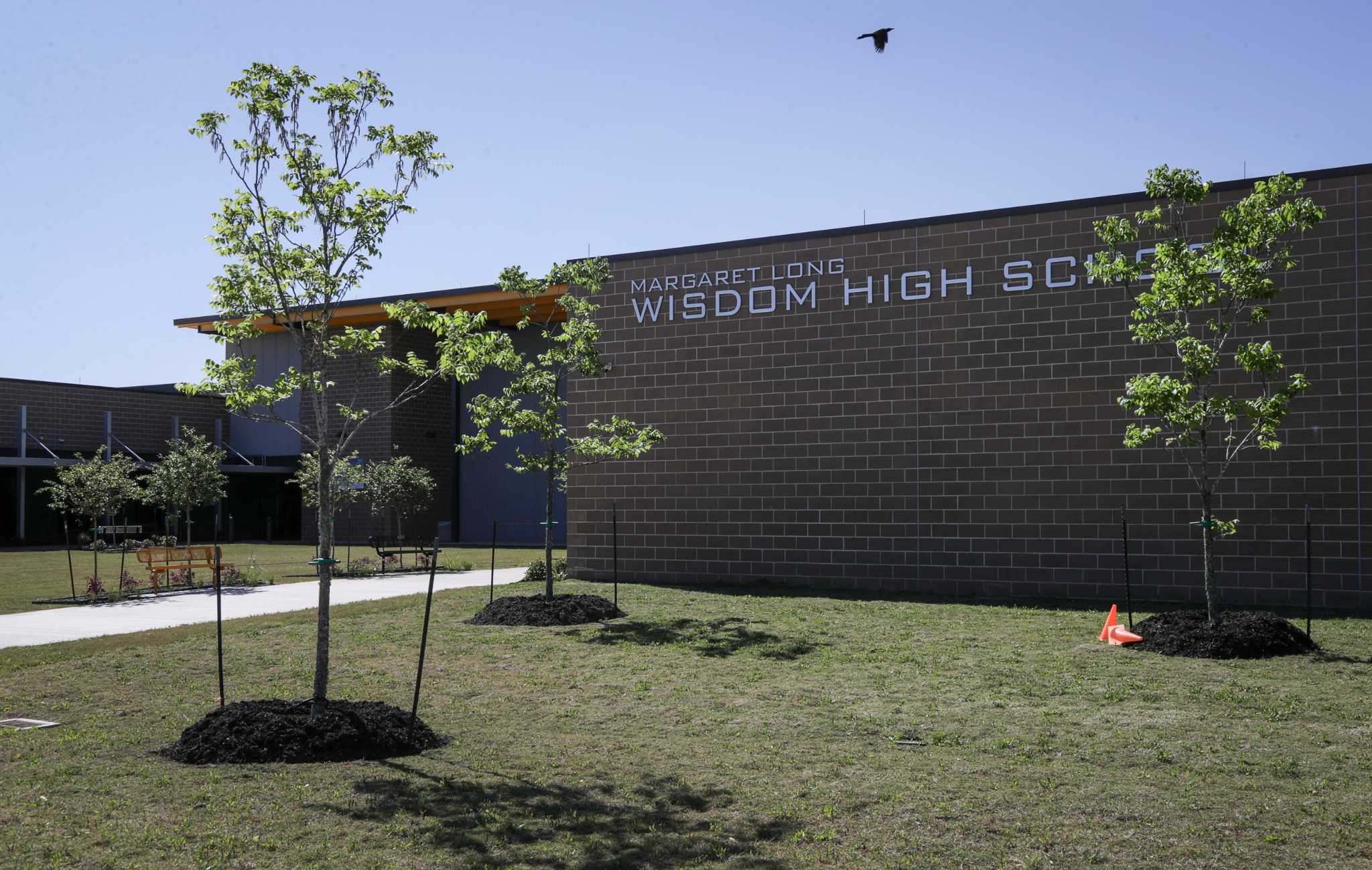 Two HISD students injured in shooting near Wisdom High School