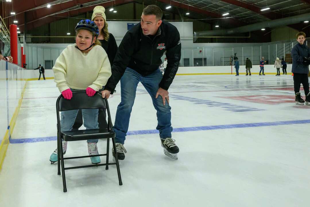 Knickerbacker Ice Rink reopens with new sheet of ice in Troy