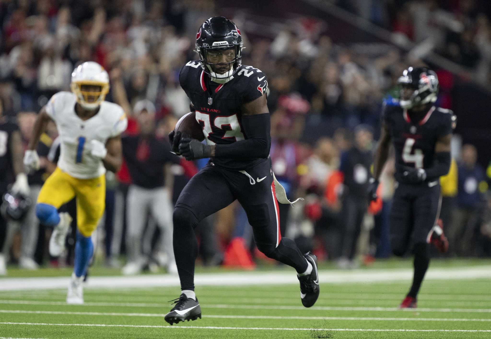 Houston Texans: Eric Murray's pick-six highlights win over Chargers