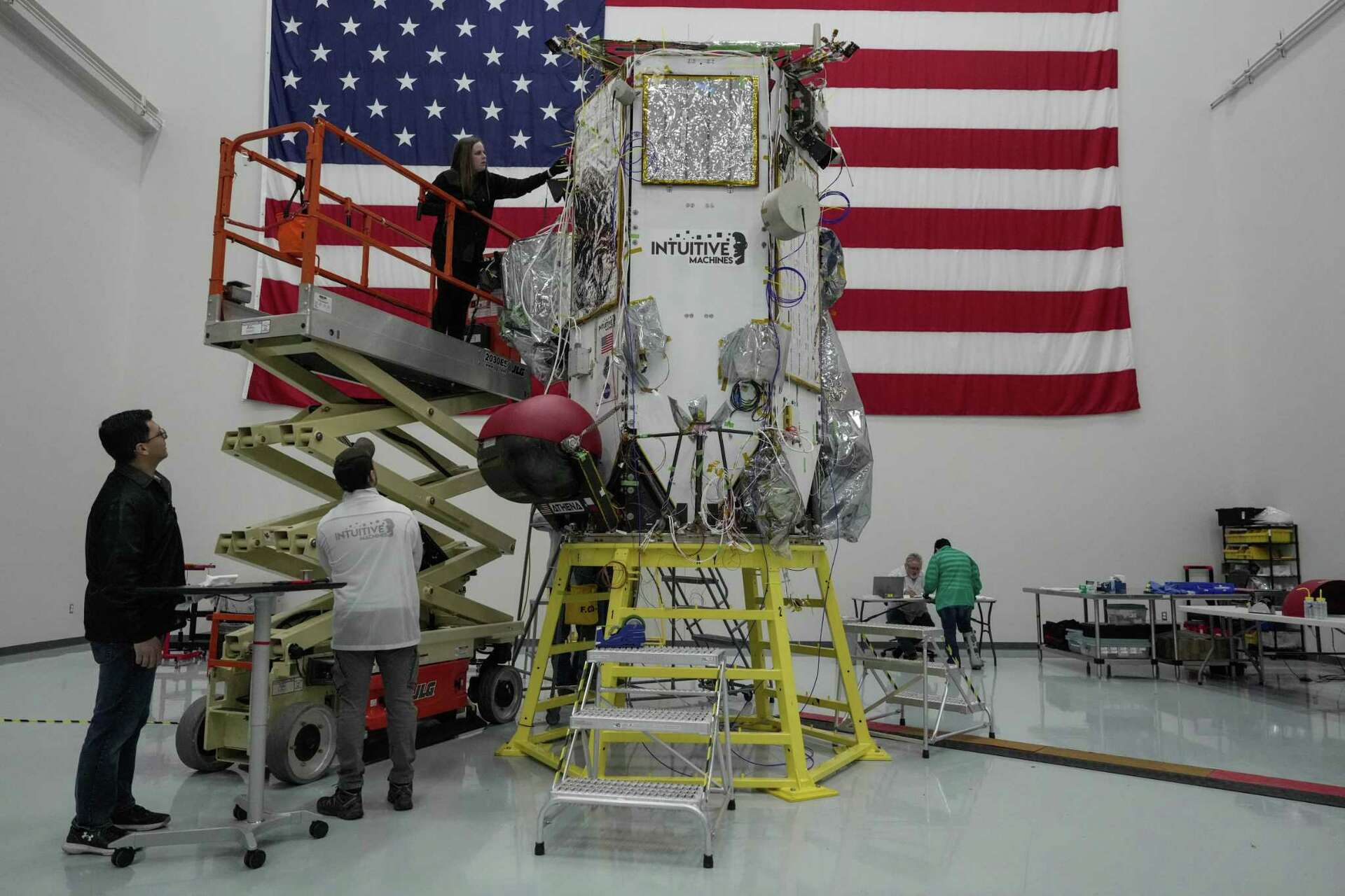 Houston’s Intuitive Machines launches second moon lander via SpaceX