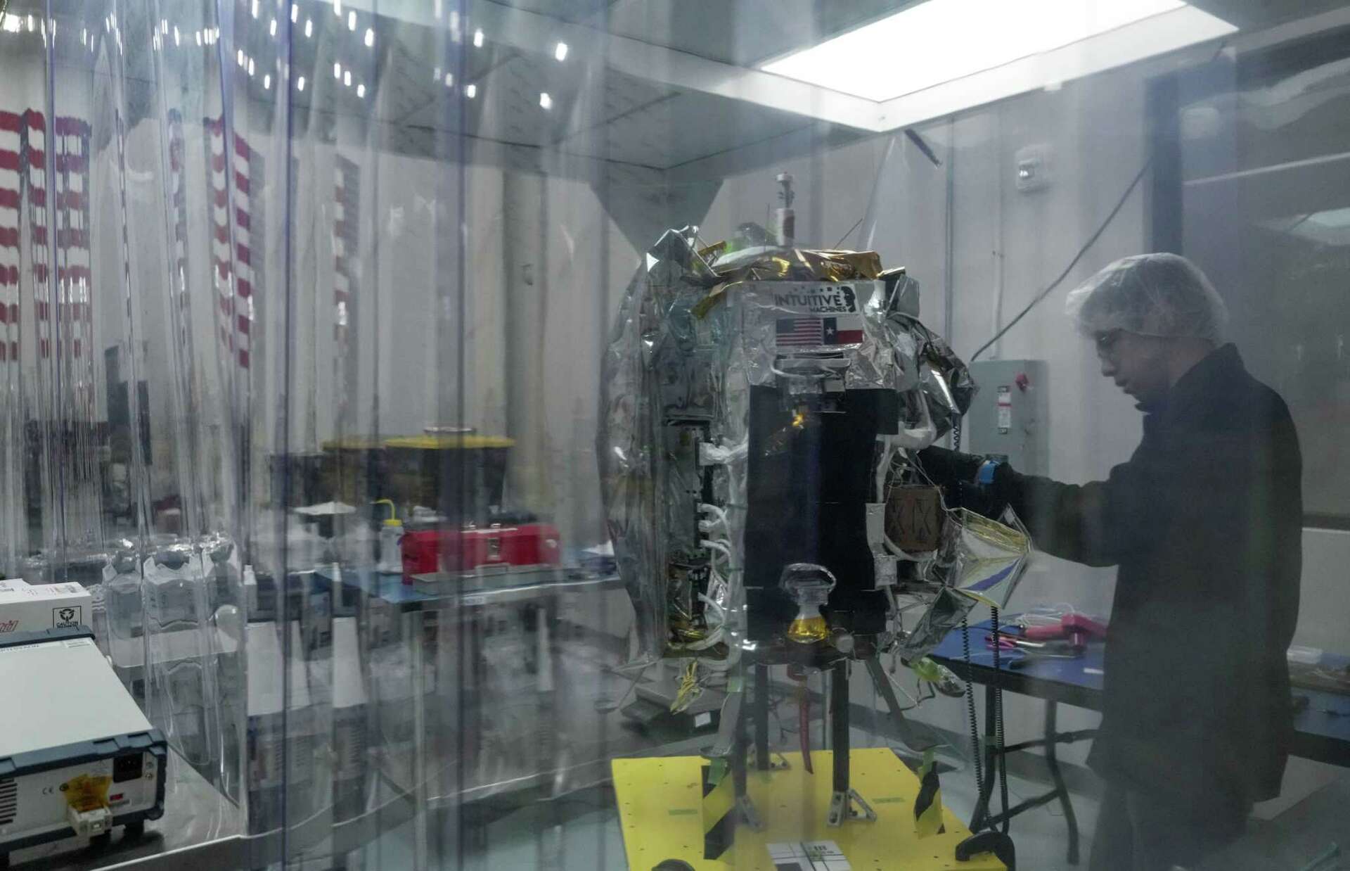 Houston’s Intuitive Machines launches second moon lander via SpaceX