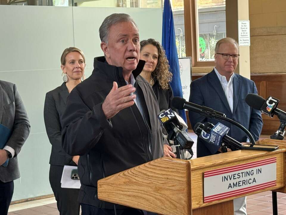 Connecticut rail gets federal grants for more trains, safer crossings