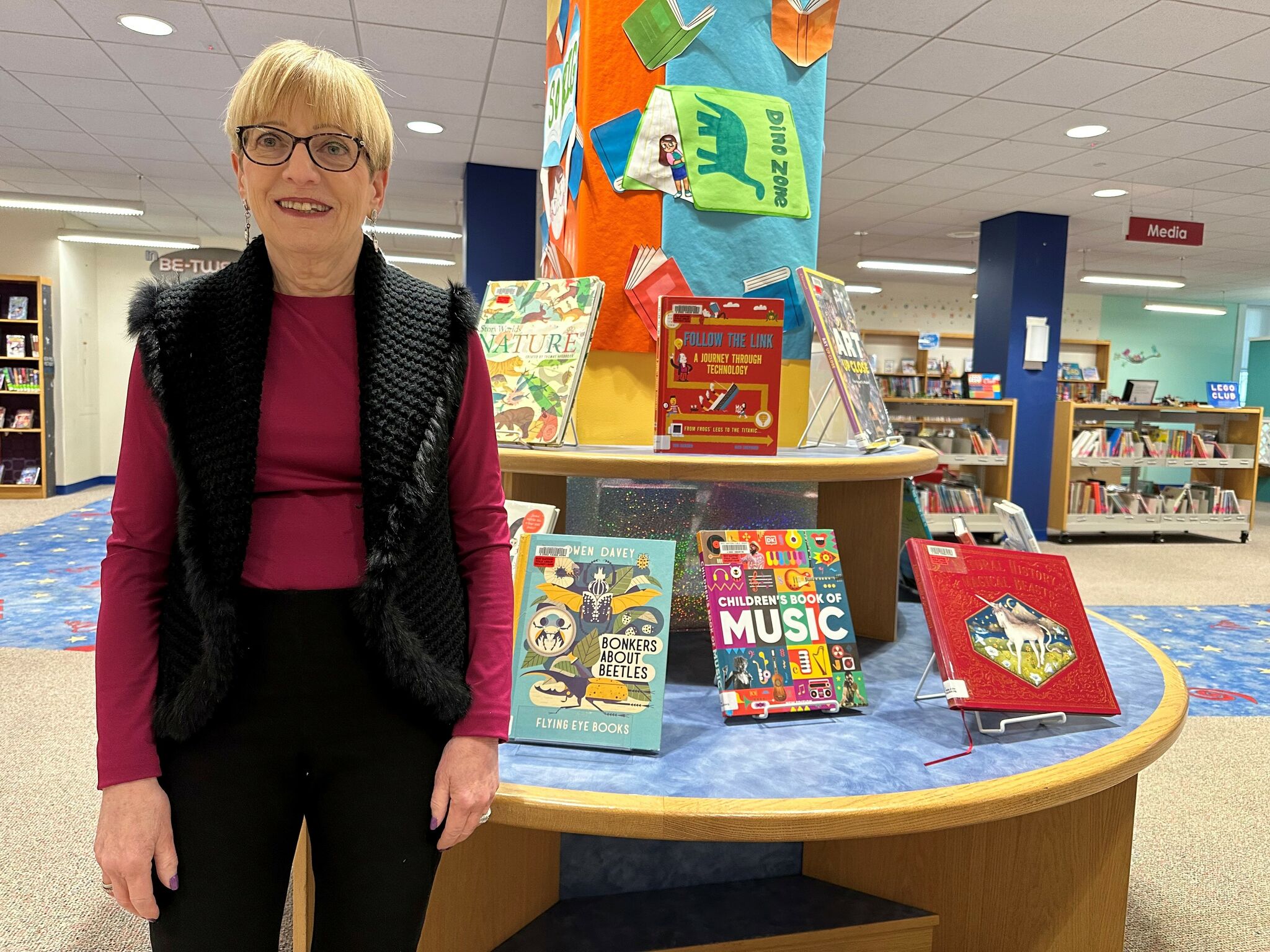 West Hartford librarian Carol Waxman celebrates 40 years at library
