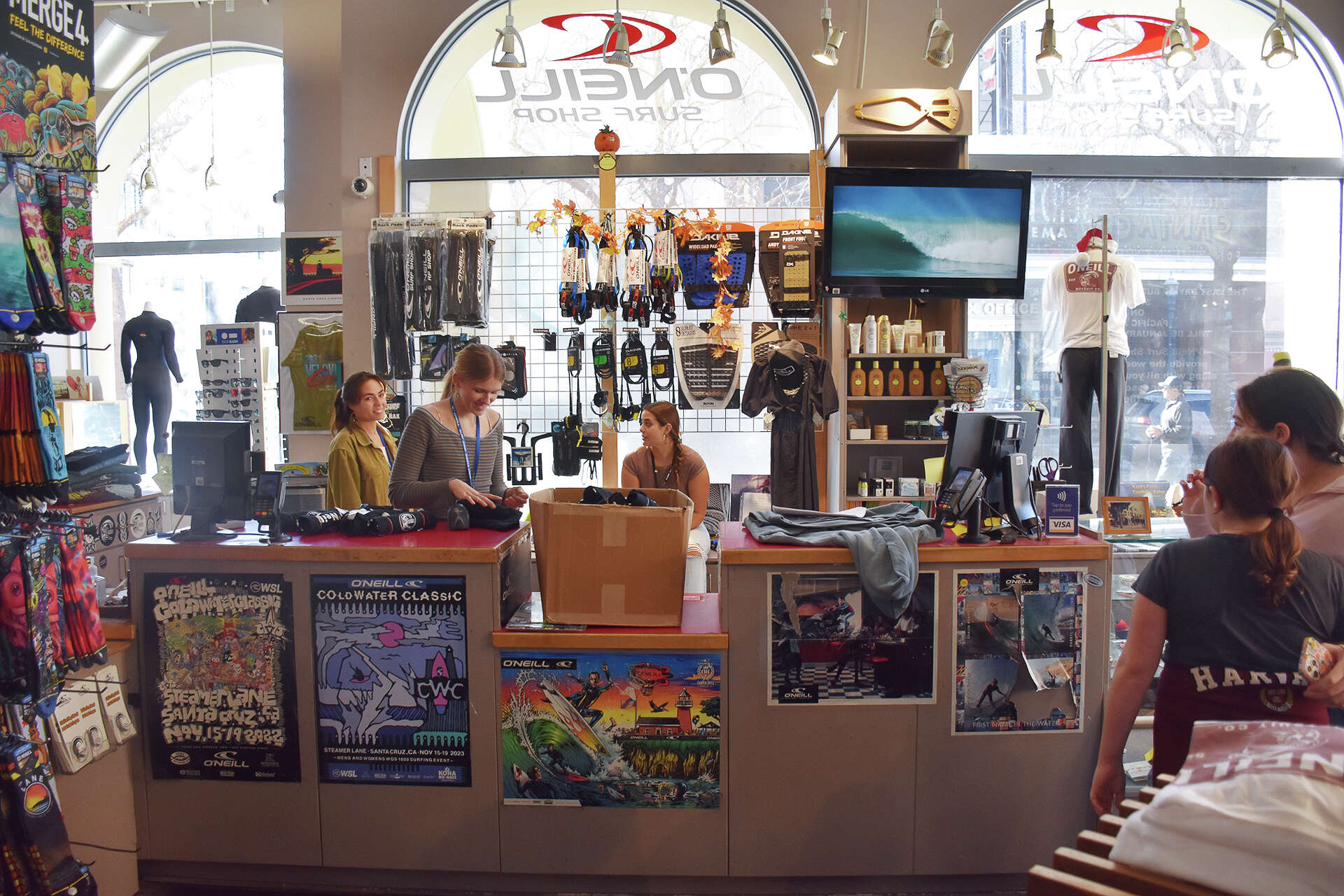 California oceanfront community mourns loss of legendary surf shop