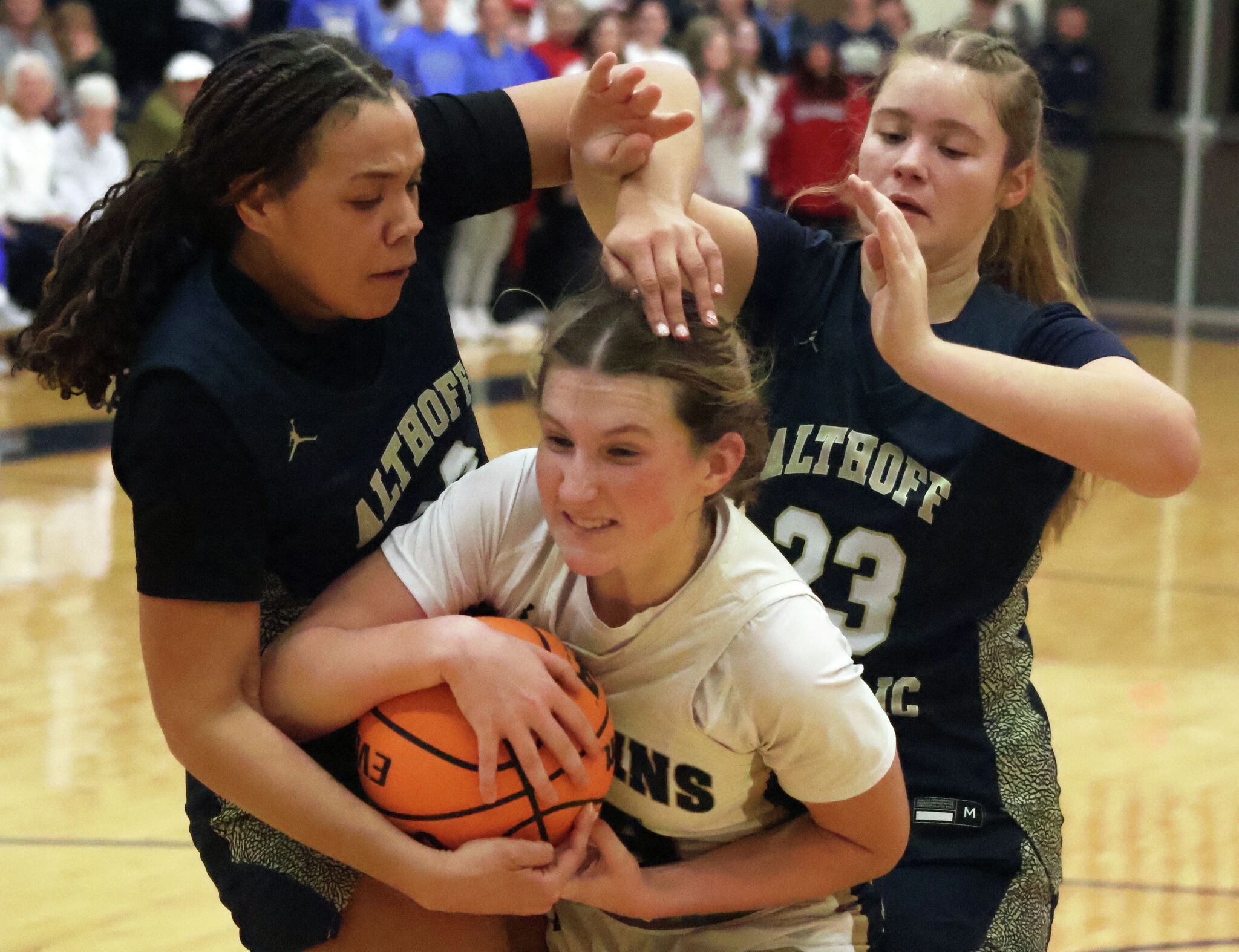 Father McGivney still alive in GMC hunt with win over Althoff Catholic