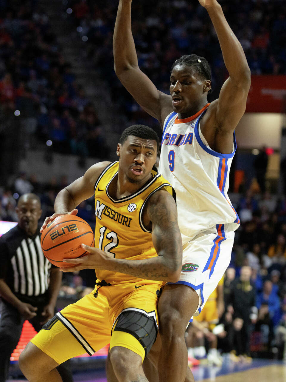 Mizzou's Tony Perkins ejected for elbow to the groin of Florida player