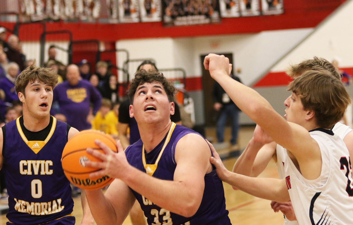 TUESDAY BOYS BASKETBALL: CM tosses first-quarter shutout, beats Dogs