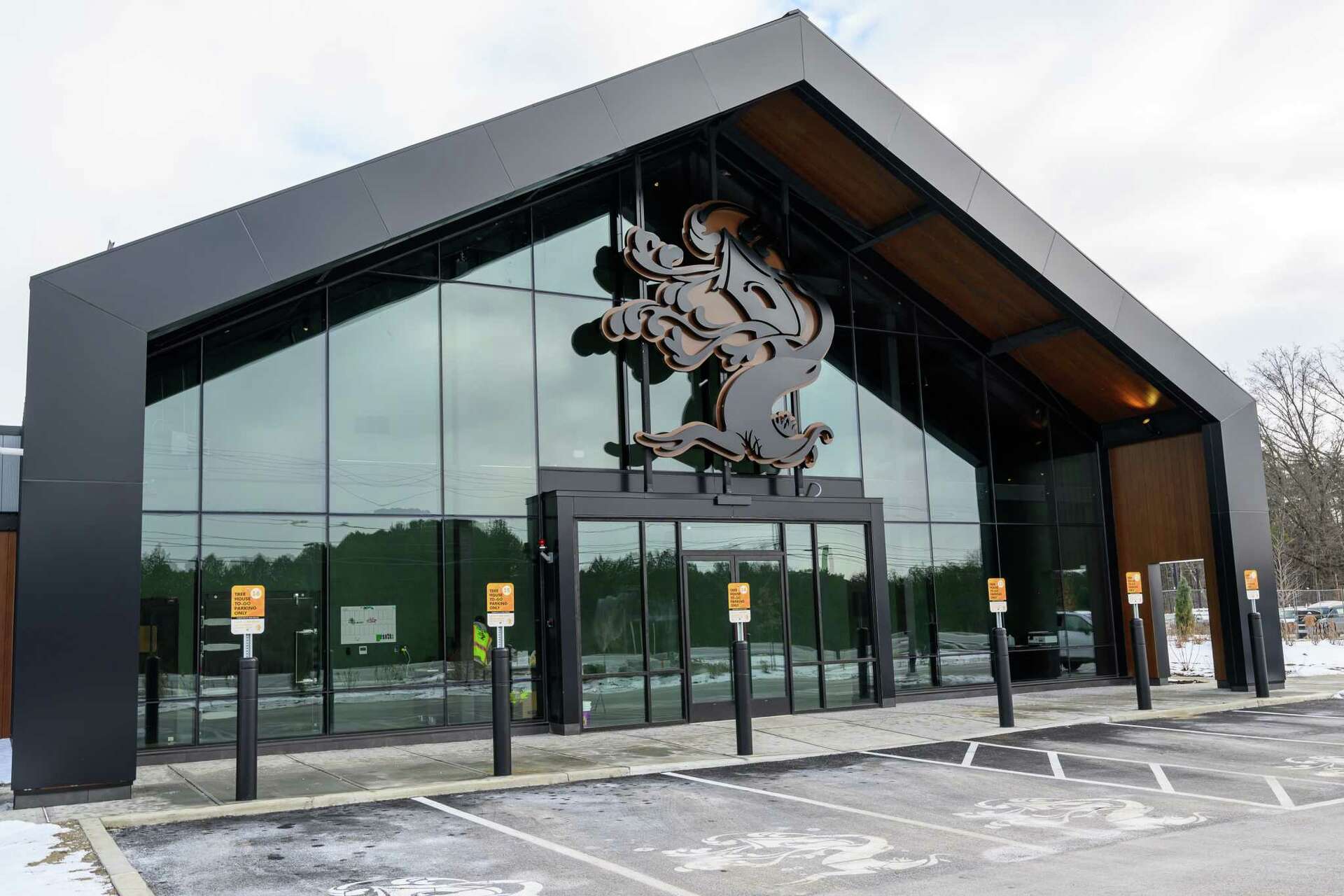 Tree House Brewing hiring staff, selling beer in Saratoga Springs