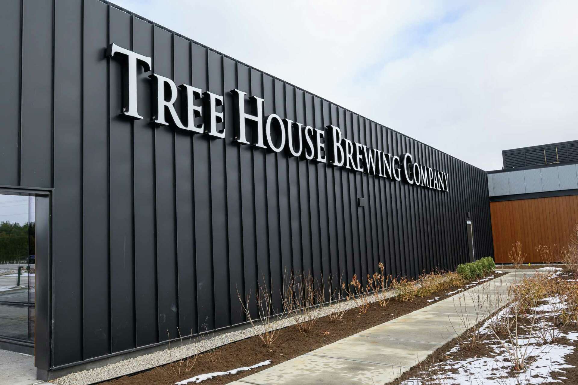 Tree House Brewing hiring staff, selling beer in Saratoga Springs