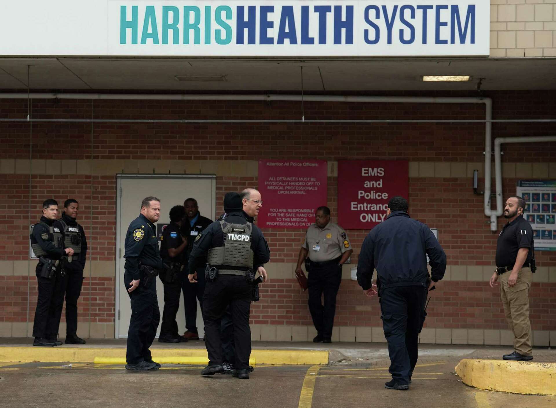 Blue Alert issued in Houston for man accused in deputy's death