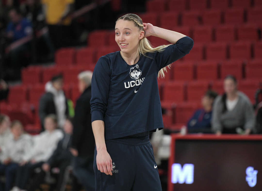 Paige Bueckers returns in UConn women's basketball's win at St. John's