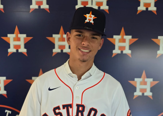 Houston Astros sign Top 10 outfielder from Cuba