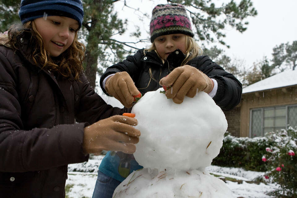 When were the last times it snowed in Houston?