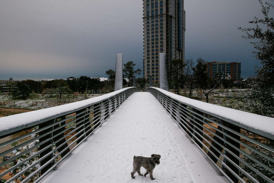 When were the last times it snowed in Houston?