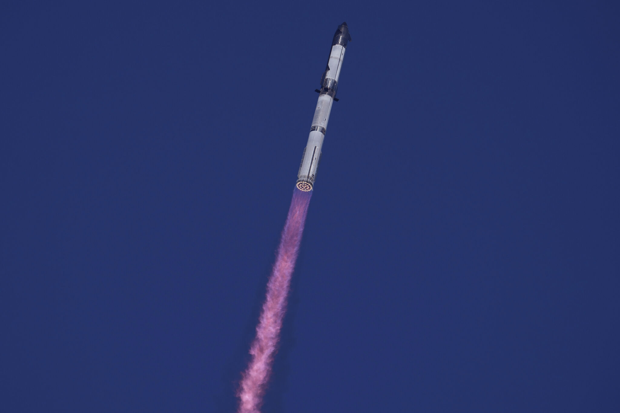 SpaceX sees success and failure on seventh Starship flight test