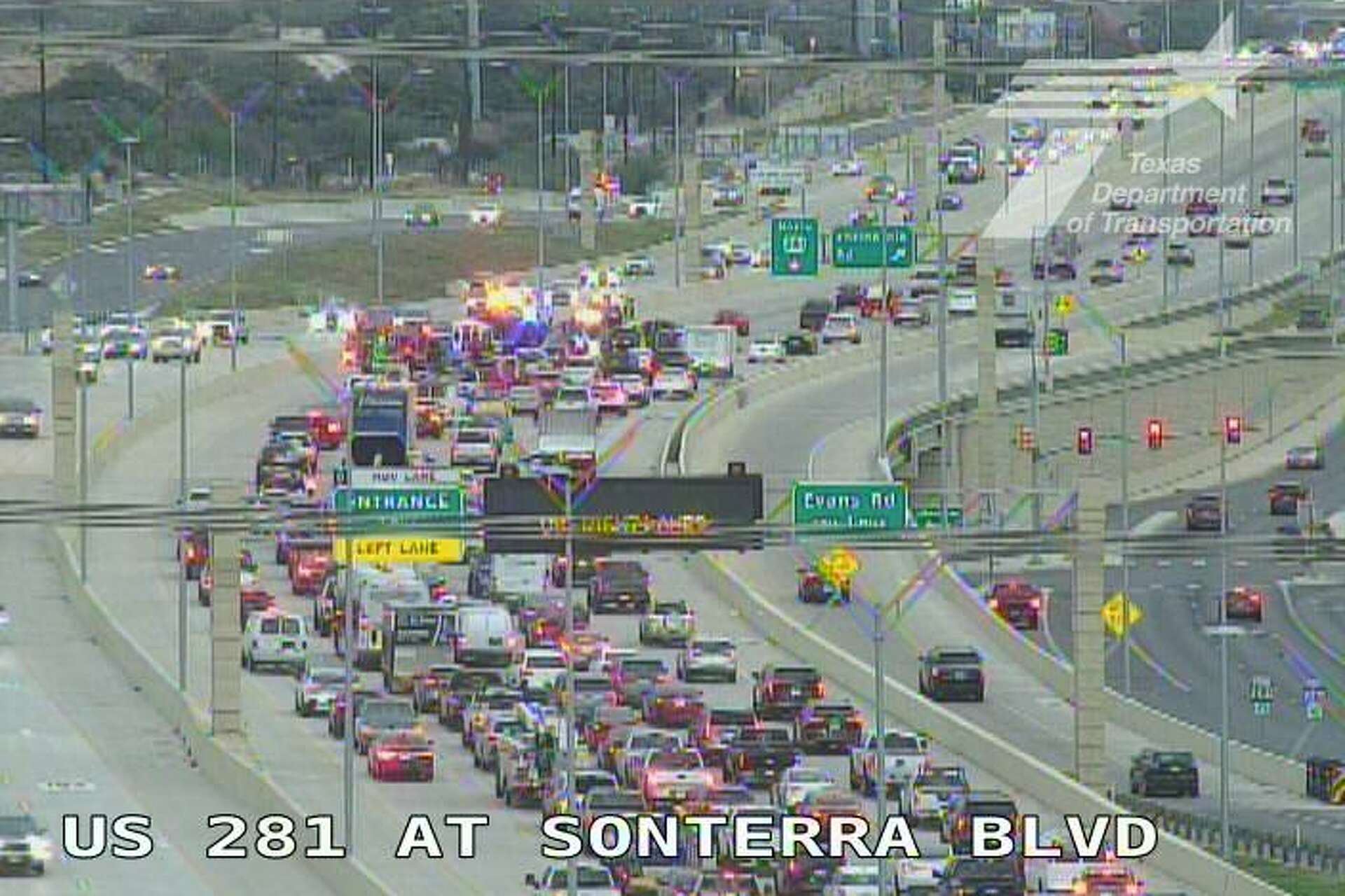 Major San Antonio crash causes severe traffic disruptions
