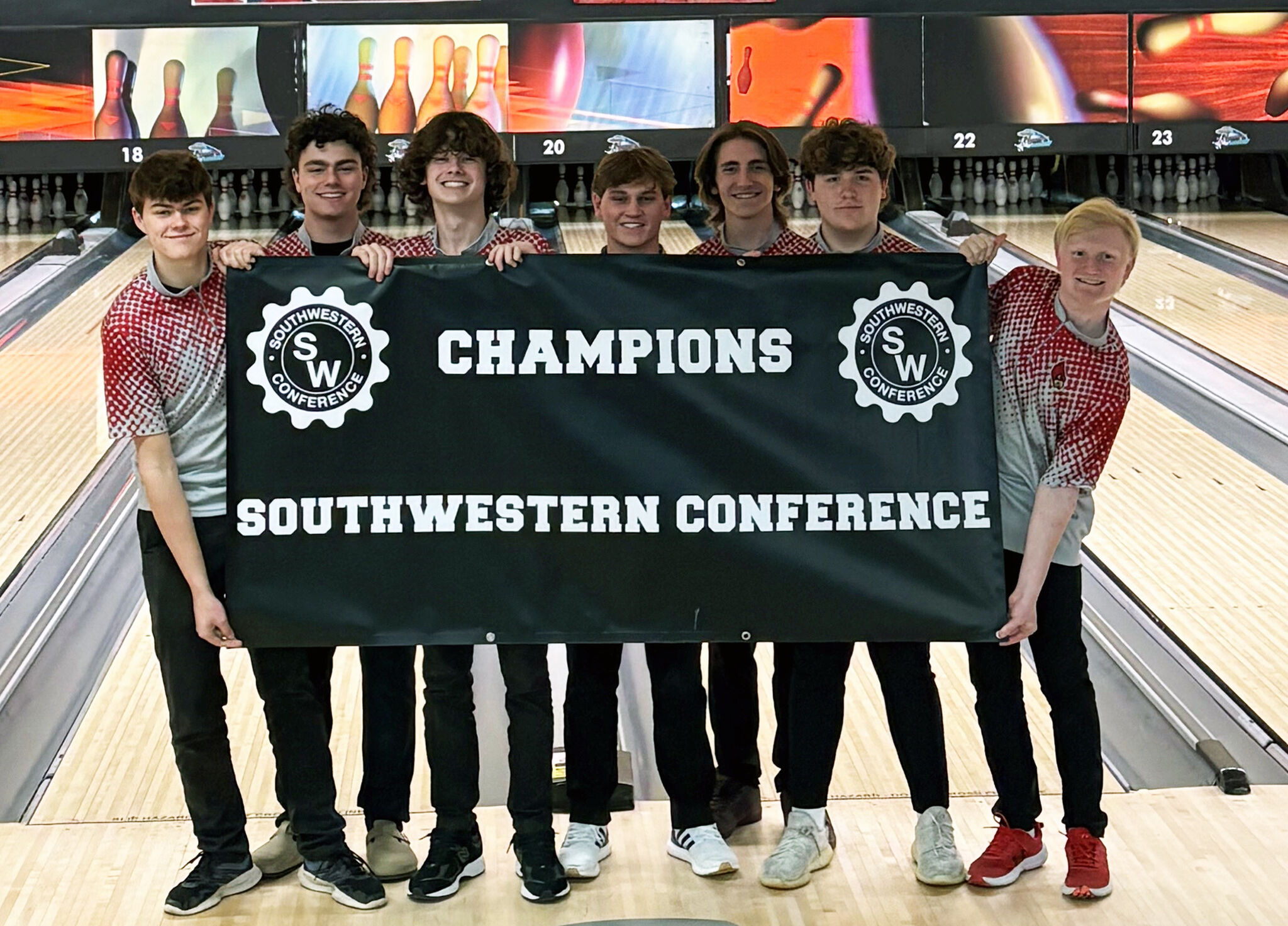 Alton High boys bowling team ties for conference title