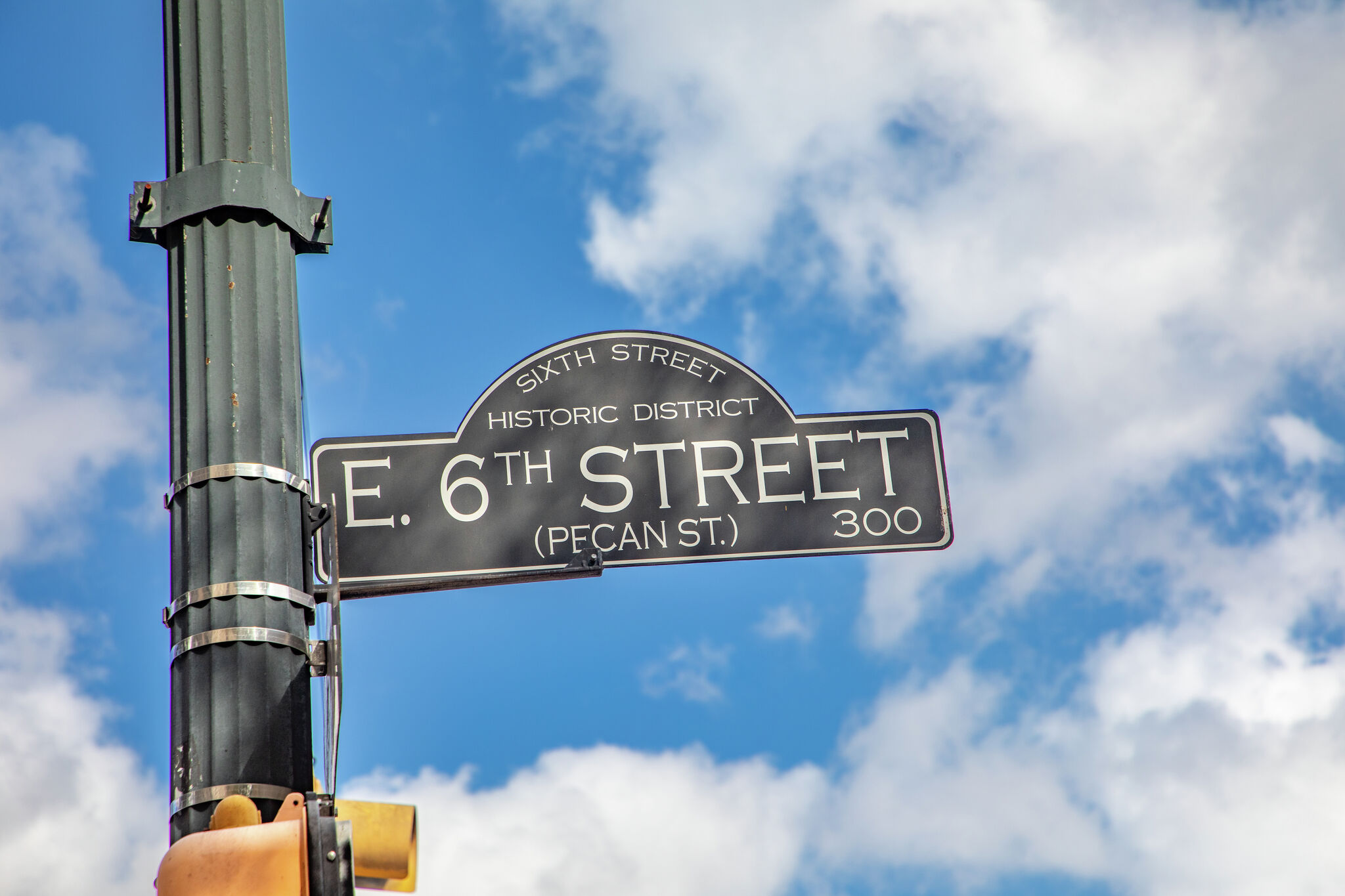 Sixth Street opens to Austin traffic this weekend