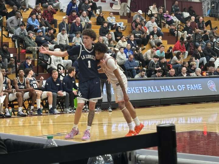 UConn recruit Adams feels Dan Hurley will bring out 'dog' in him