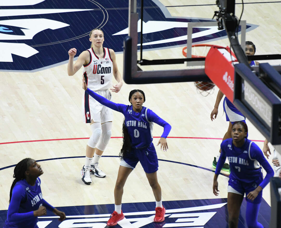 UConn women's basketball's Paige Bueckers scores 2,000th point