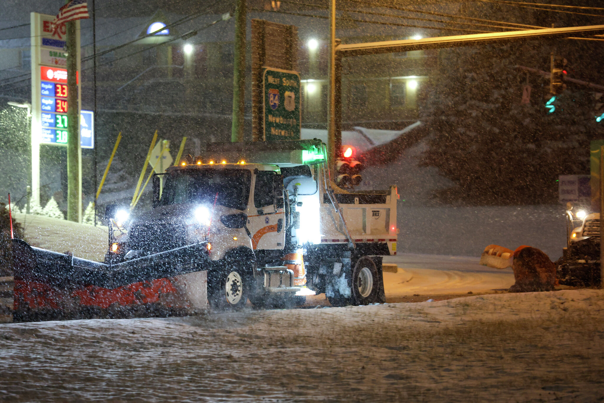 Snowstorm hits Connecticut Sunday ahead of deep freeze