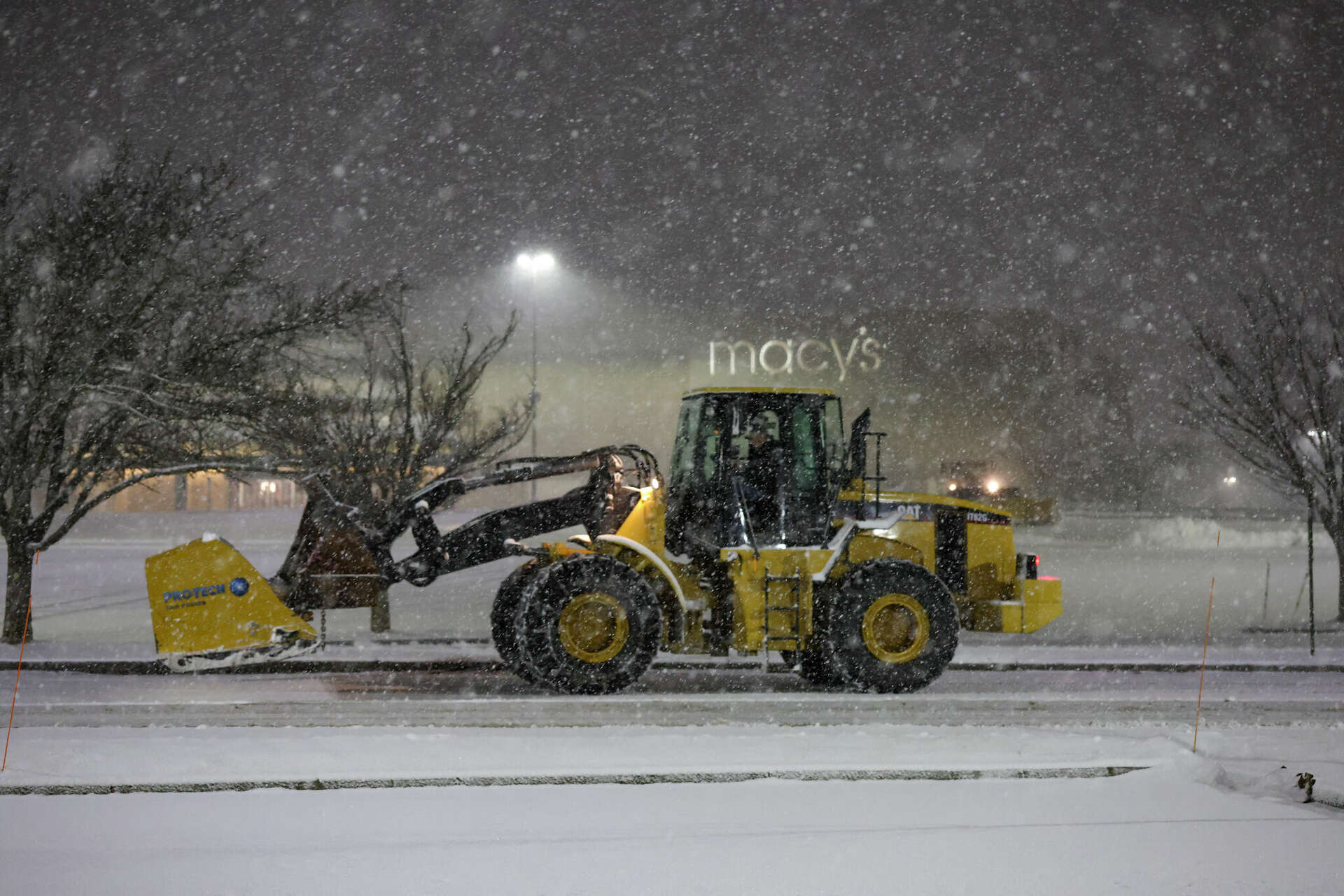 How much snow did Connecticut get from Sunday's winter storm?
