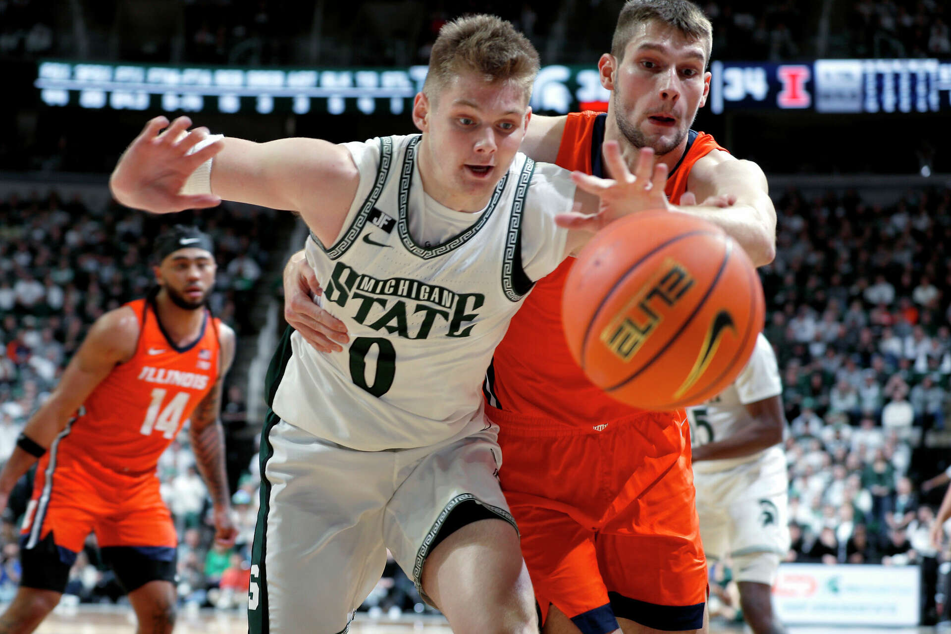 Illinois' Tomislav Ivisic battles strep throat vs. MSU basketball
