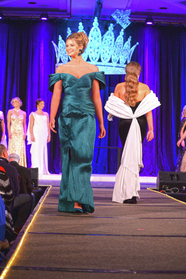 Region's fair queens shine at state pageant