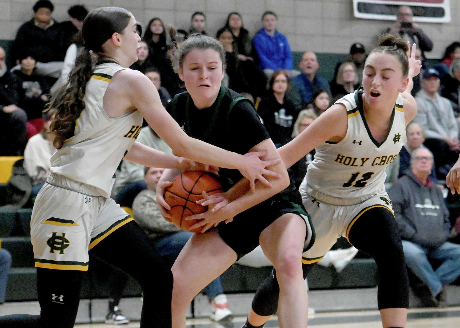 No. 1 NW Catholic stays girls basketball defeats No. 2 Holy Cross