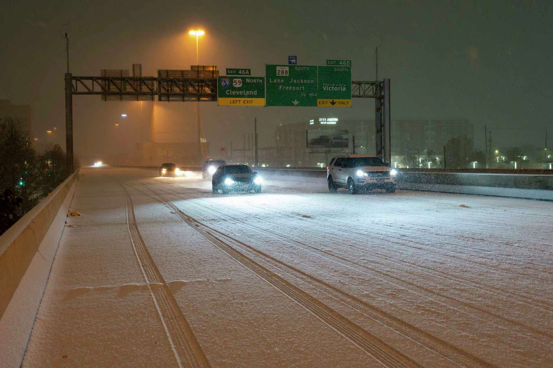 Houston road closures: Some roadways still blocked after snow