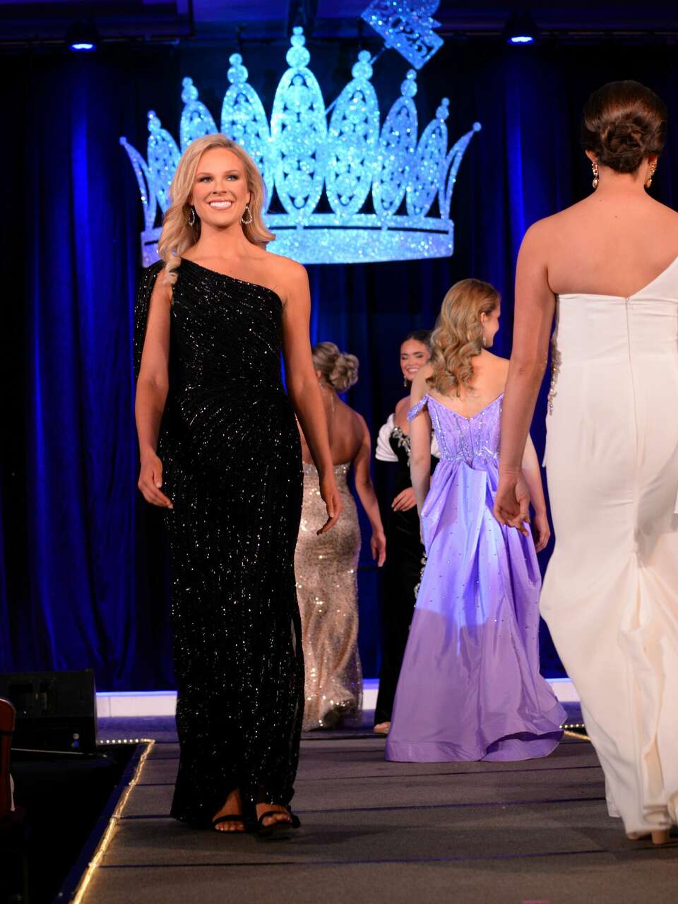 Madison, Calhoun fair queens make Top 16 in Miss Illinois pageant