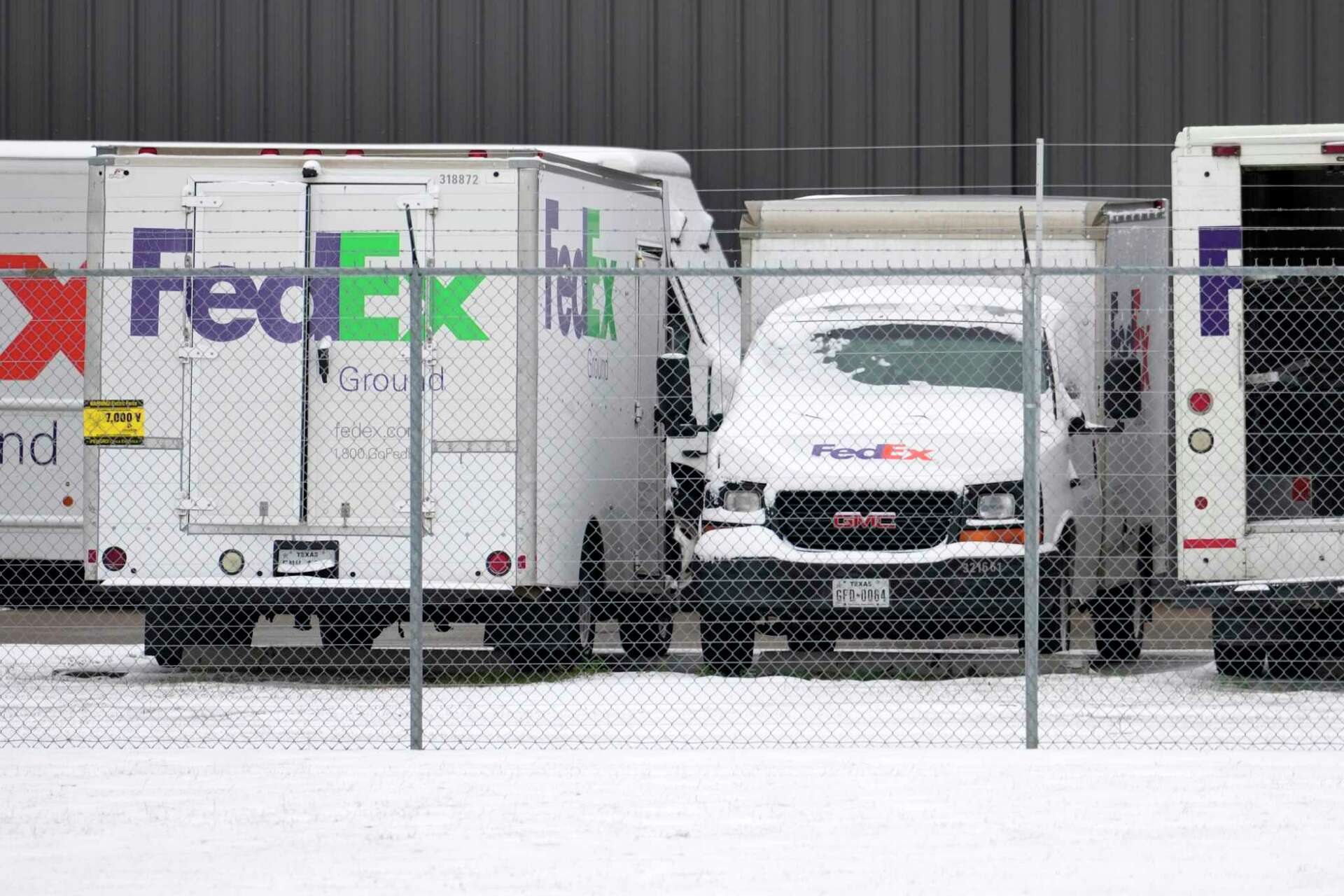 FedEx, UPS, Amazon deliveries return to normal in Houston after snow