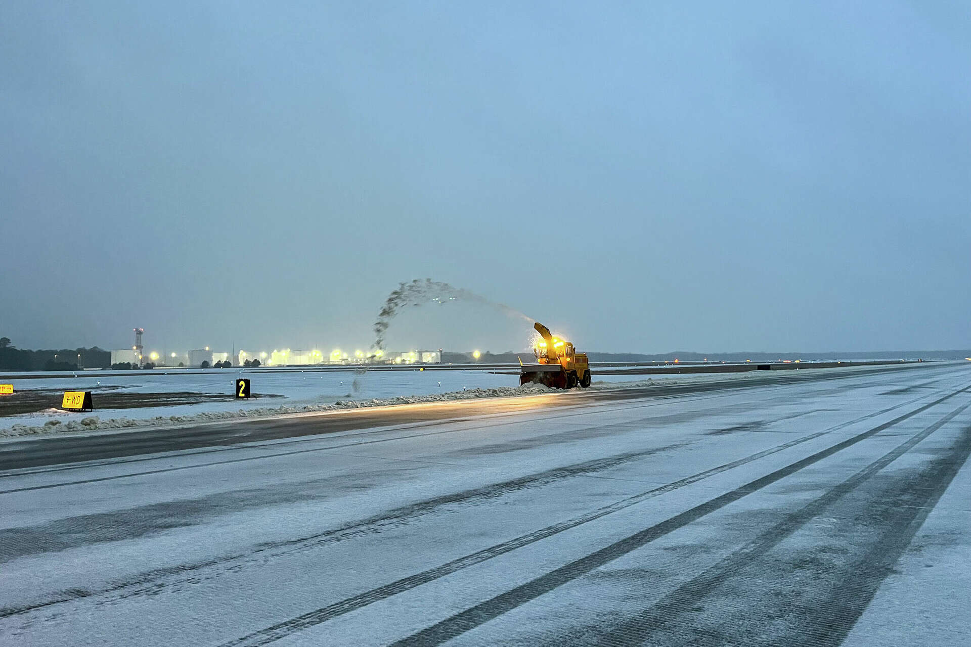 When will Houston airports reopen after winter storm?