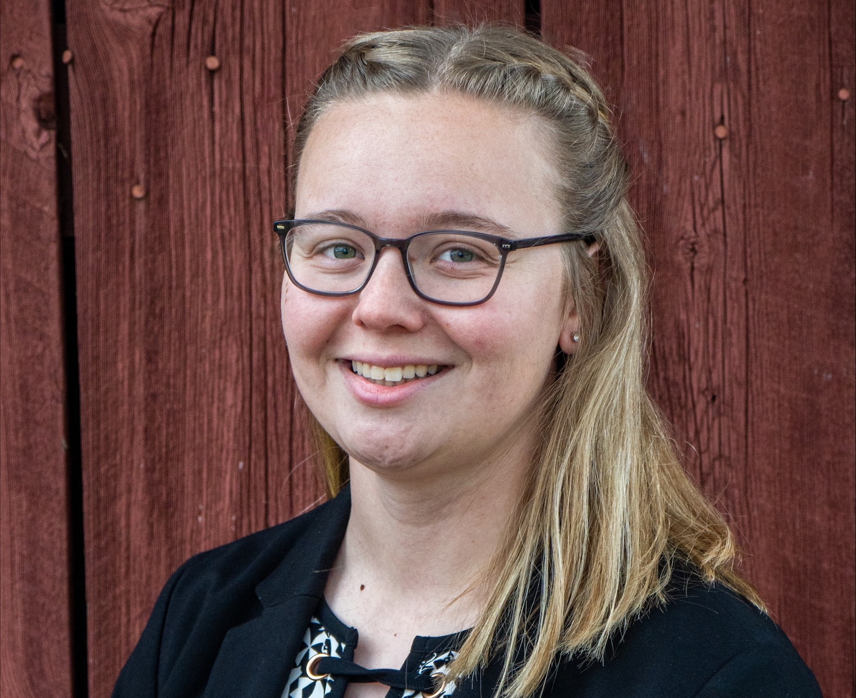 Katelyn Brown honored with Athena Leadership Award in Barry County