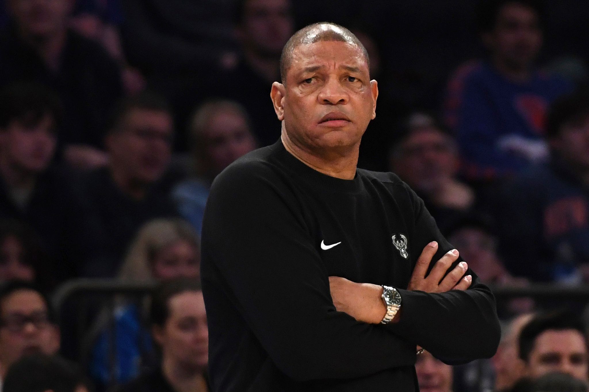 Bucks' travel issues departing New Orleans cause delay in Thursday's ...
