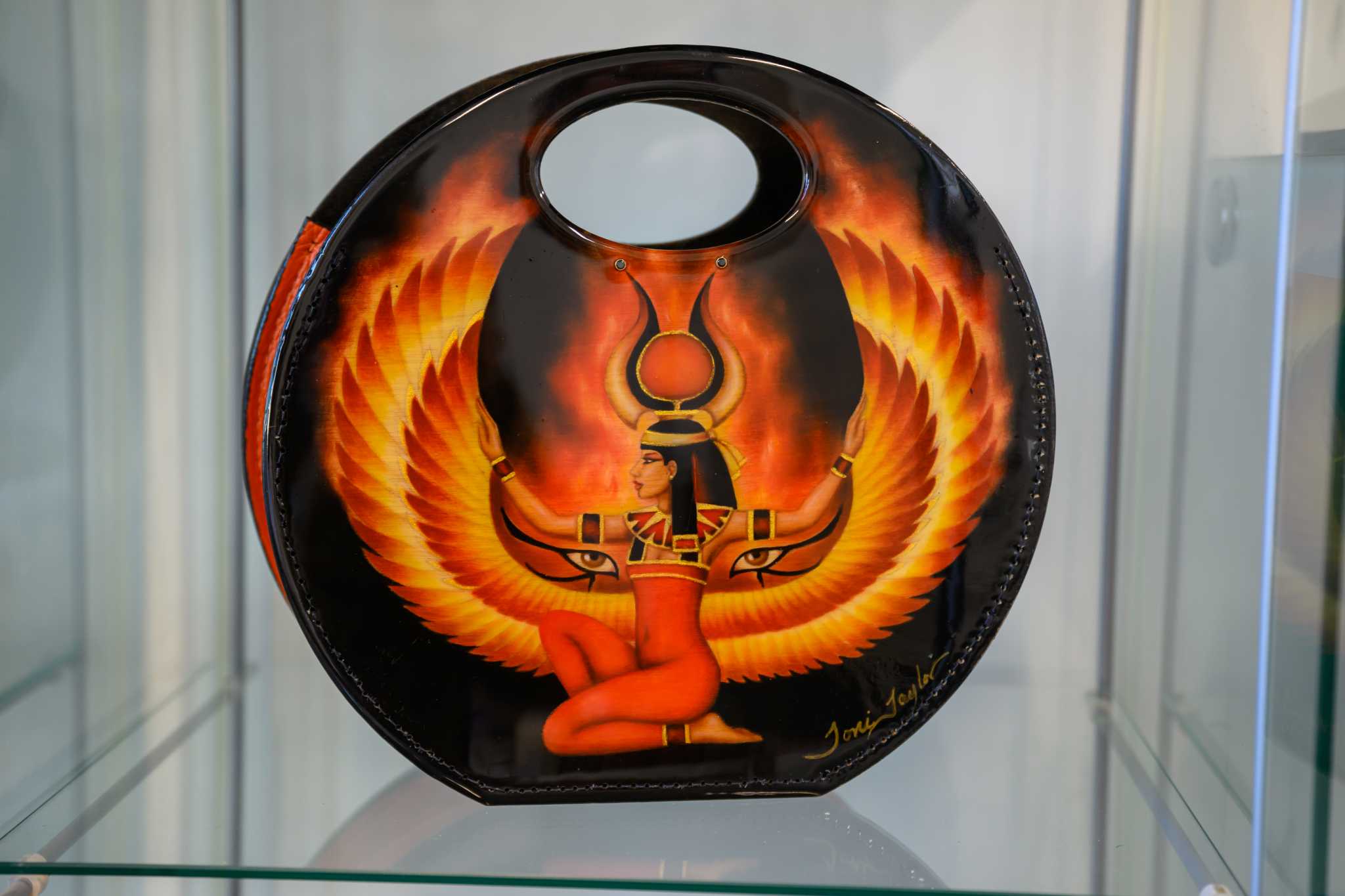 Albany designer to debut wooden handbags at New York Fashion Week