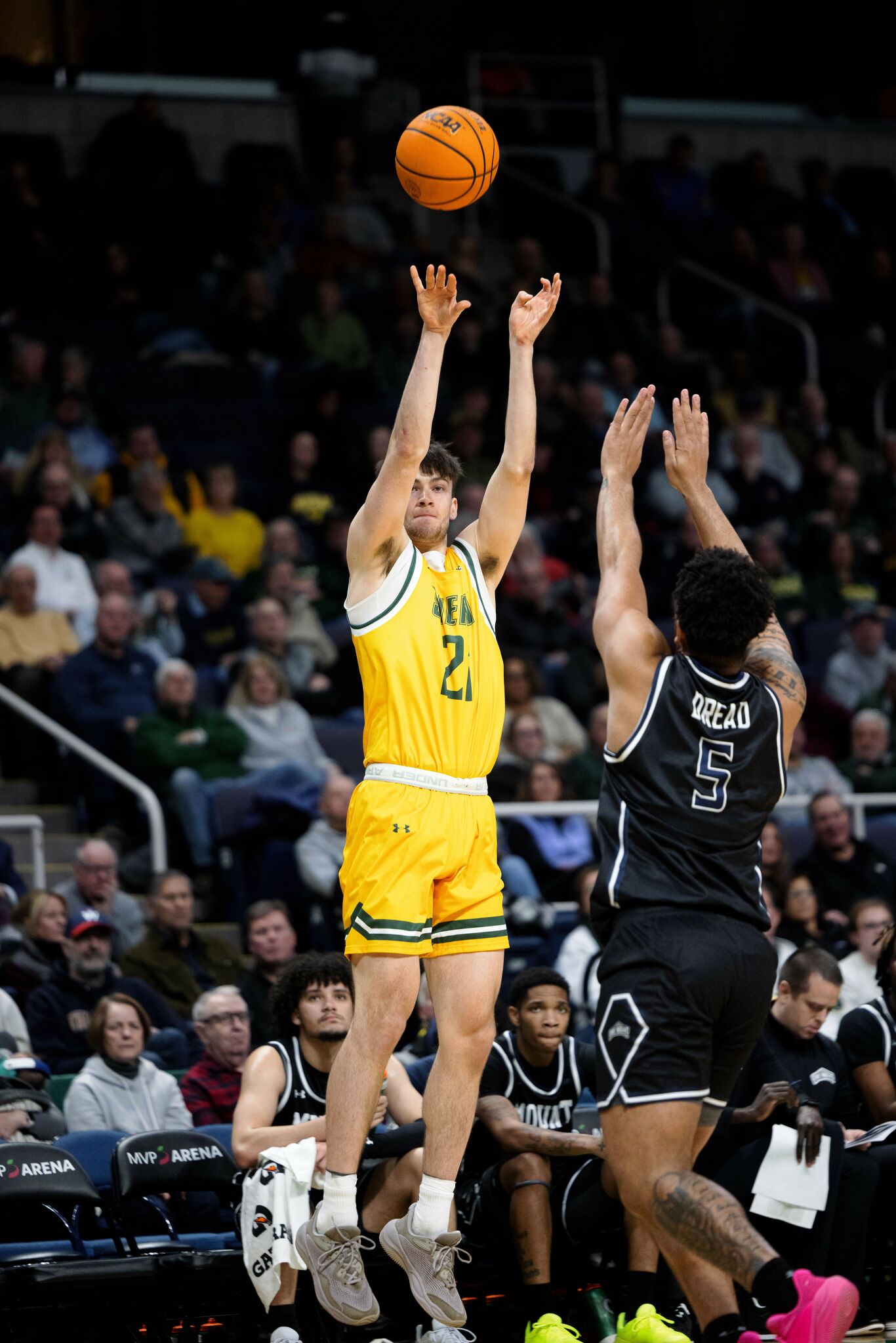 Coyle lights up second half in Siena men's basketball victory