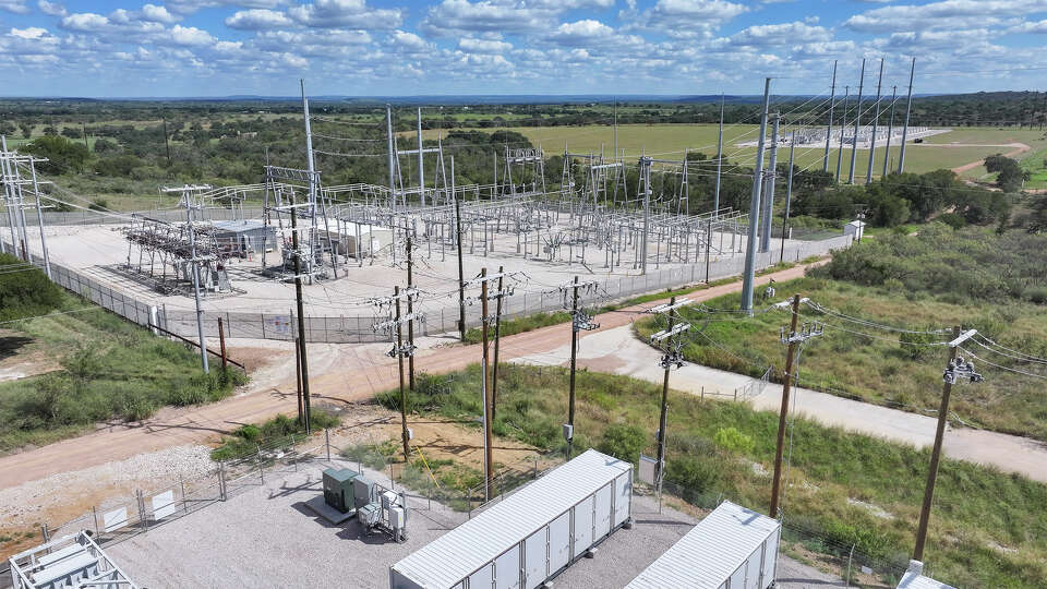 Texas GOP bills take aim at battery storage, renewables