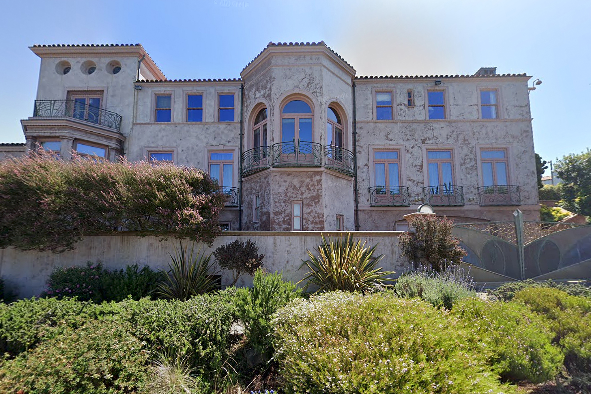 Beloved actor's former San Francisco mansion sells