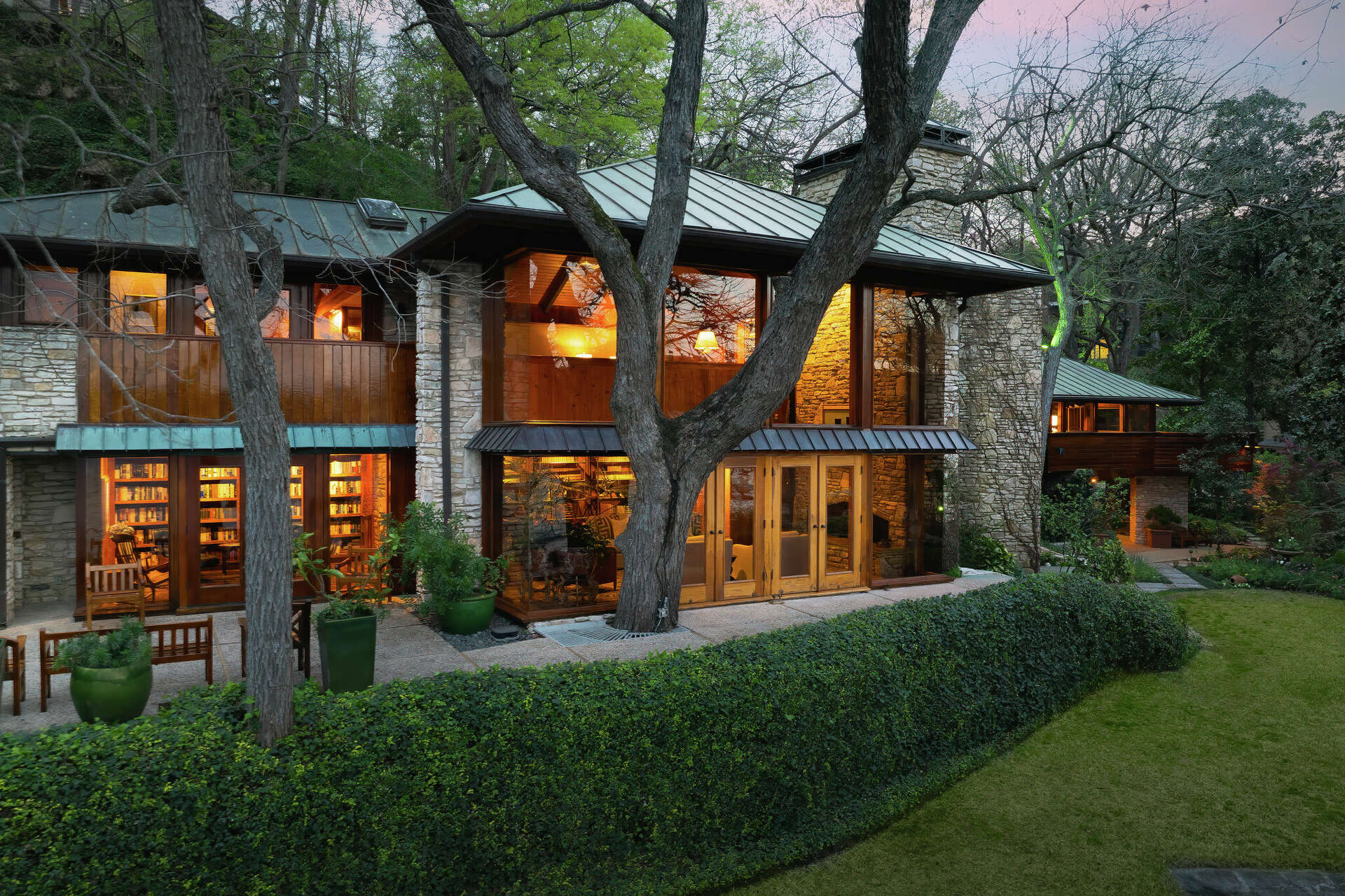 Lake Austin mansion hits market for first time, listing at $20M