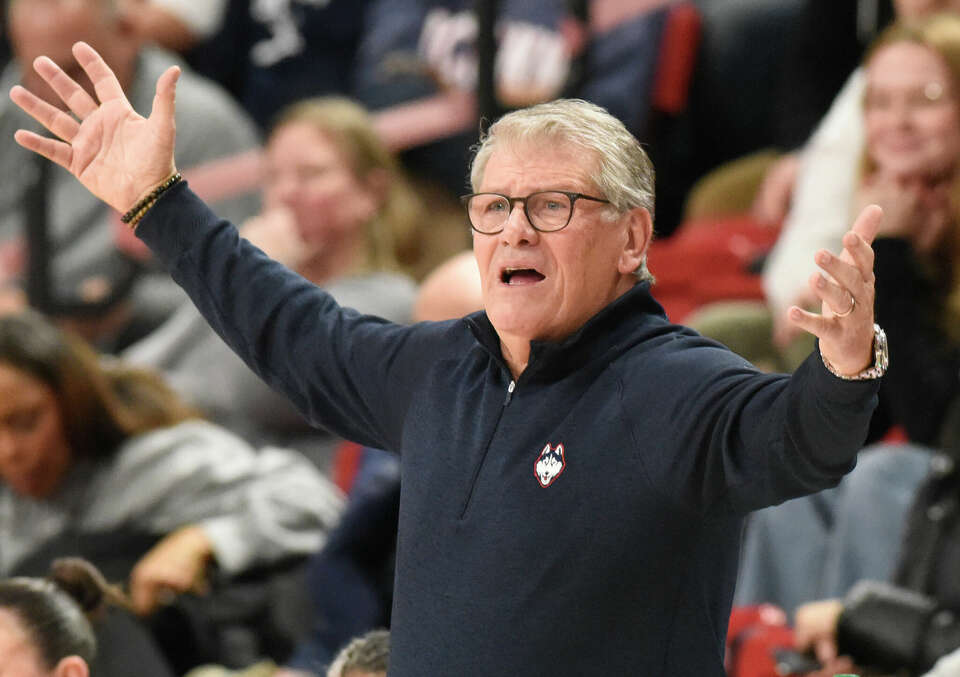 UConn among top choices for Class of 2025 recruit Agot Makeer