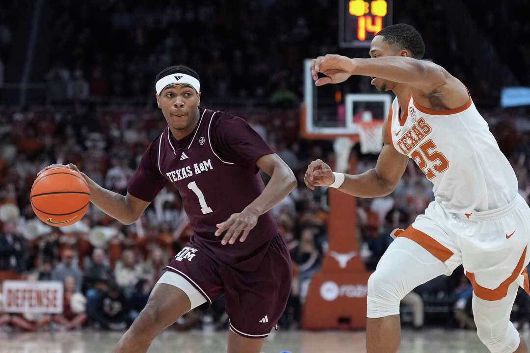 UT basketball: Longhorns come from 22 down to beat Aggies